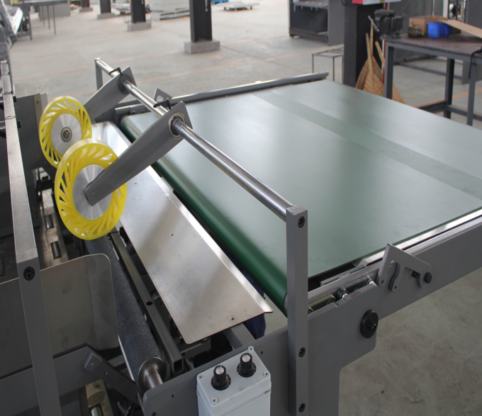 Touch Screen Auto Stacker Machine Flip Flop Stacking Sheets