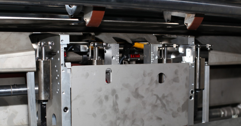 Front Edge High Speed Flute Laminator 150m/Min Litho Lamination Machine